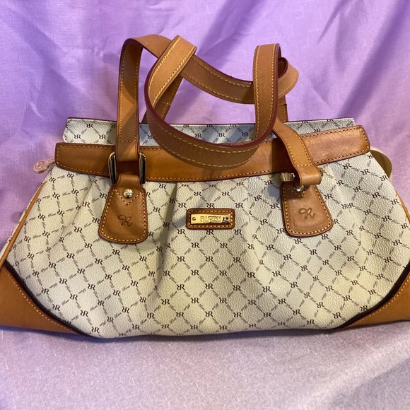 Rioni | Bags | Authentic Rioni Moda Italia Pebble Leather Shoulder ...